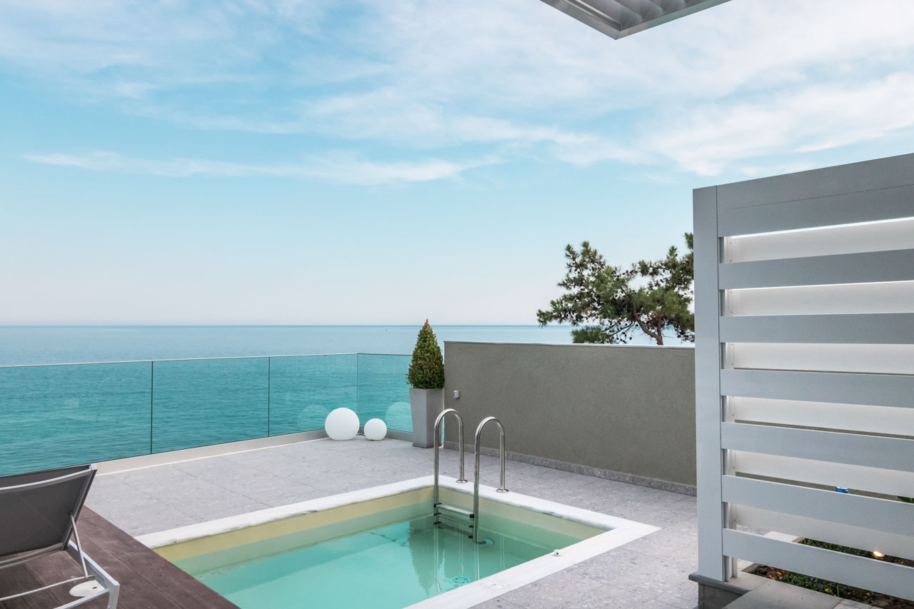 Suite with Private Pool (Mystique) - 360 Luxury View Collection